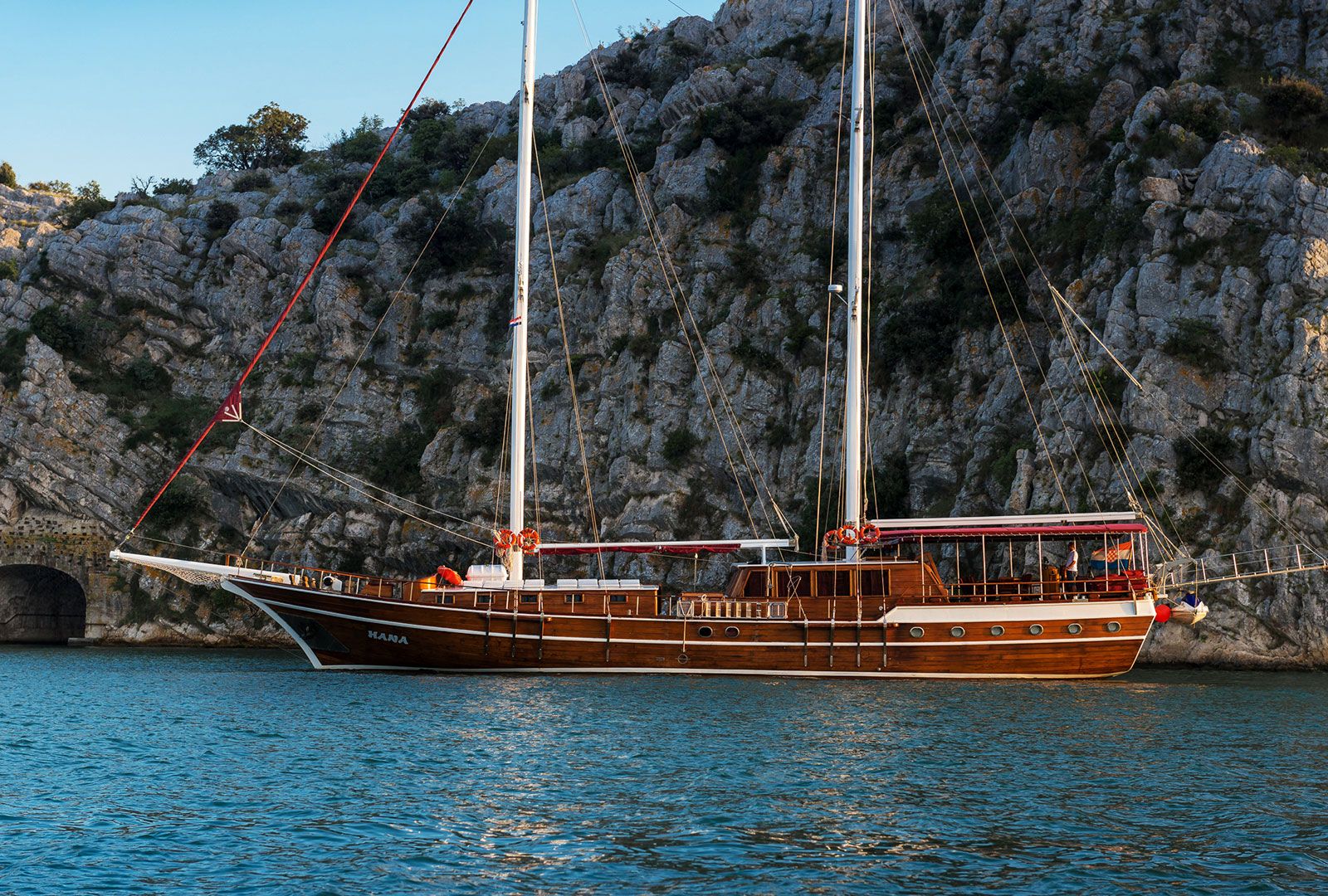 JEZERA CRUISING | Gulet Croatia | Gulet Sailing Price | Sailing in ...