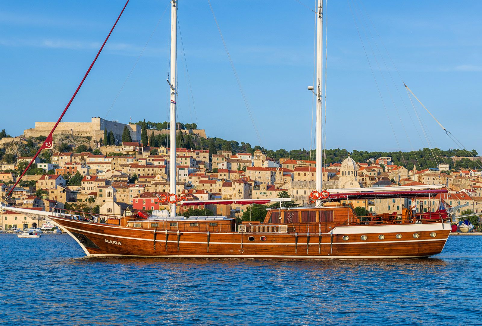 JEZERA CRUISING | Gulet Croatia | Gulet Sailing Price | Sailing in ...